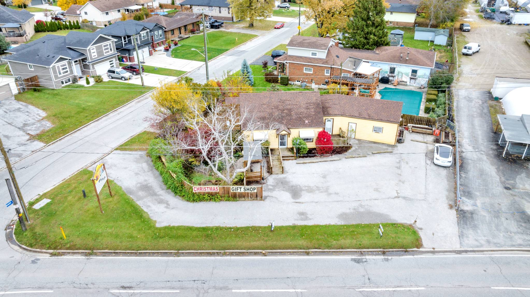 3889 Matchette, Windsor - The Dan Gemus Real Estate Team